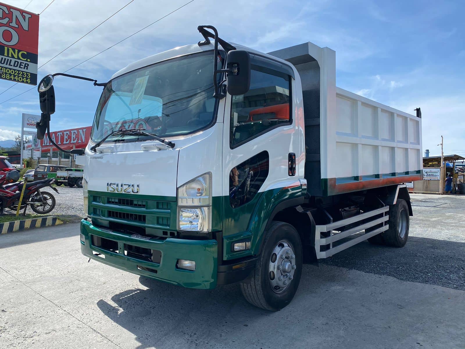 Isuzu FTR 8 stud Dump Truck new face (6w) - Mateen Tokyo Intl. Inc