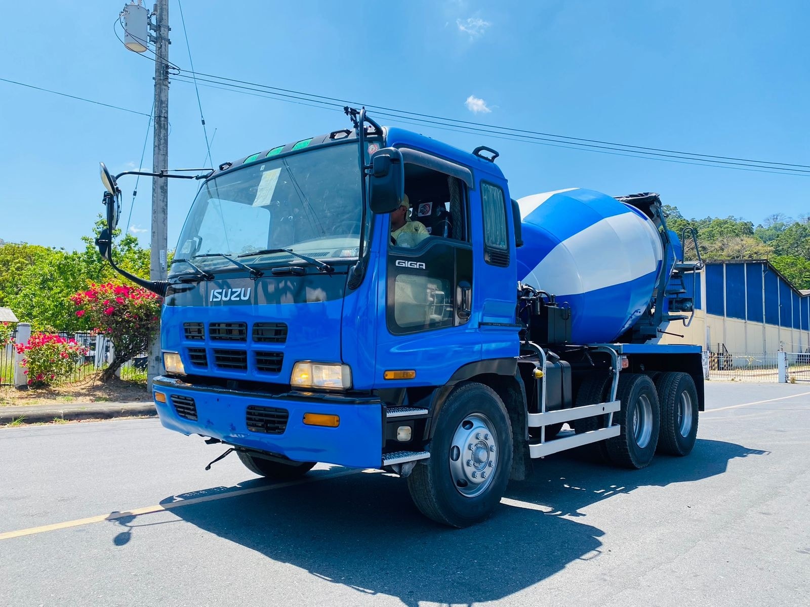 Isuzu Giga Mixer Truck (10w) - Mateen Tokyo Intl. Inc