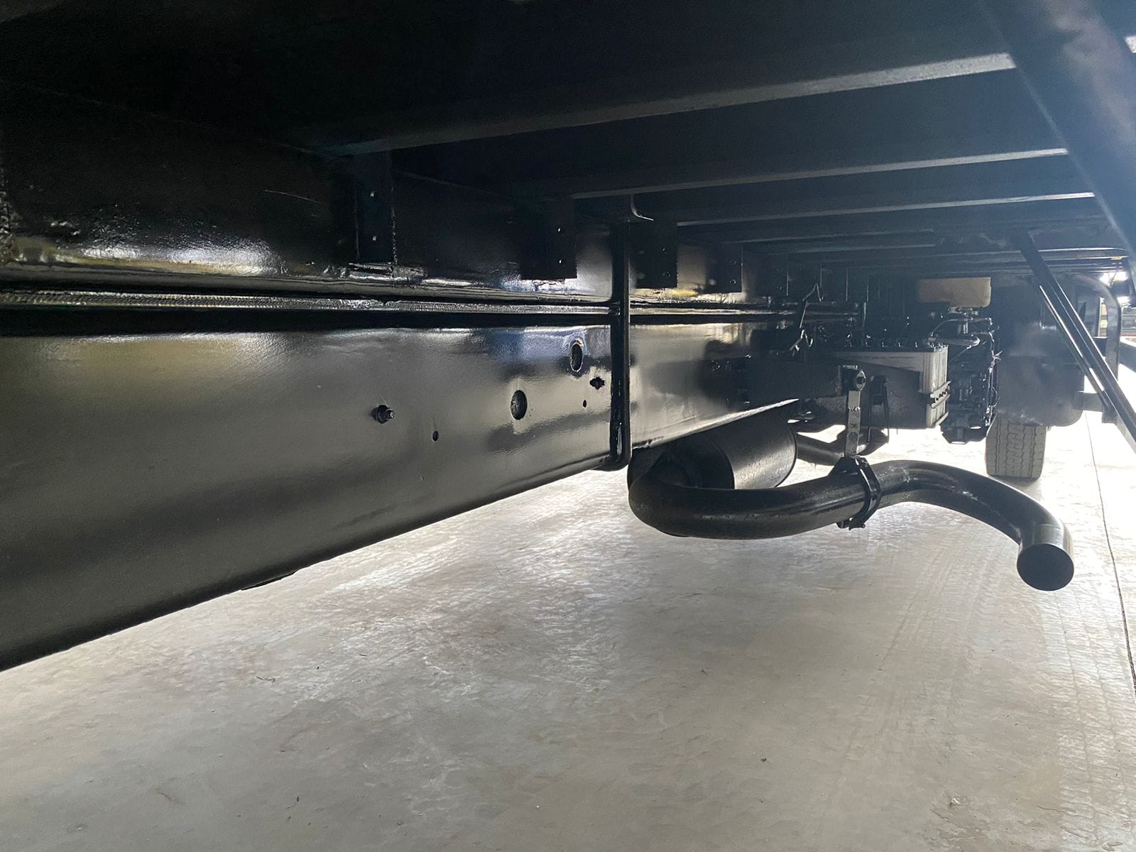 Isuzu Forward ClosedVan 32 feet (6w) - Mateen Tokyo Intl. Inc