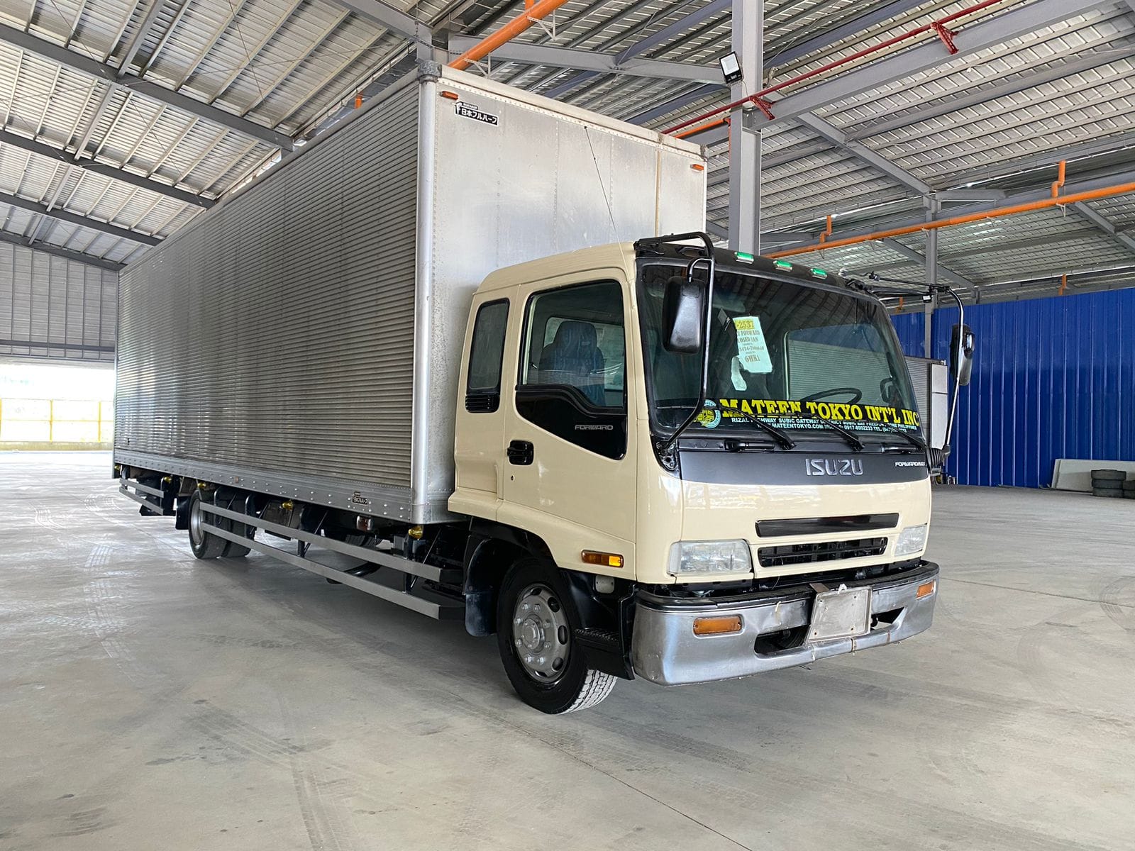 Isuzu Forward ClosedVan 32 feet (6w) - Mateen Tokyo Intl. Inc