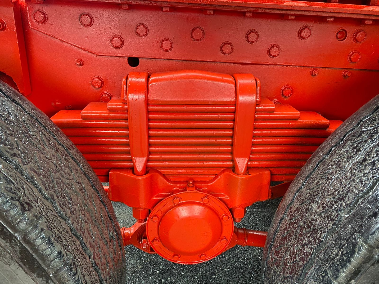 Fuso Super great new face Tractor head (10w) - Mateen Tokyo Intl. Inc