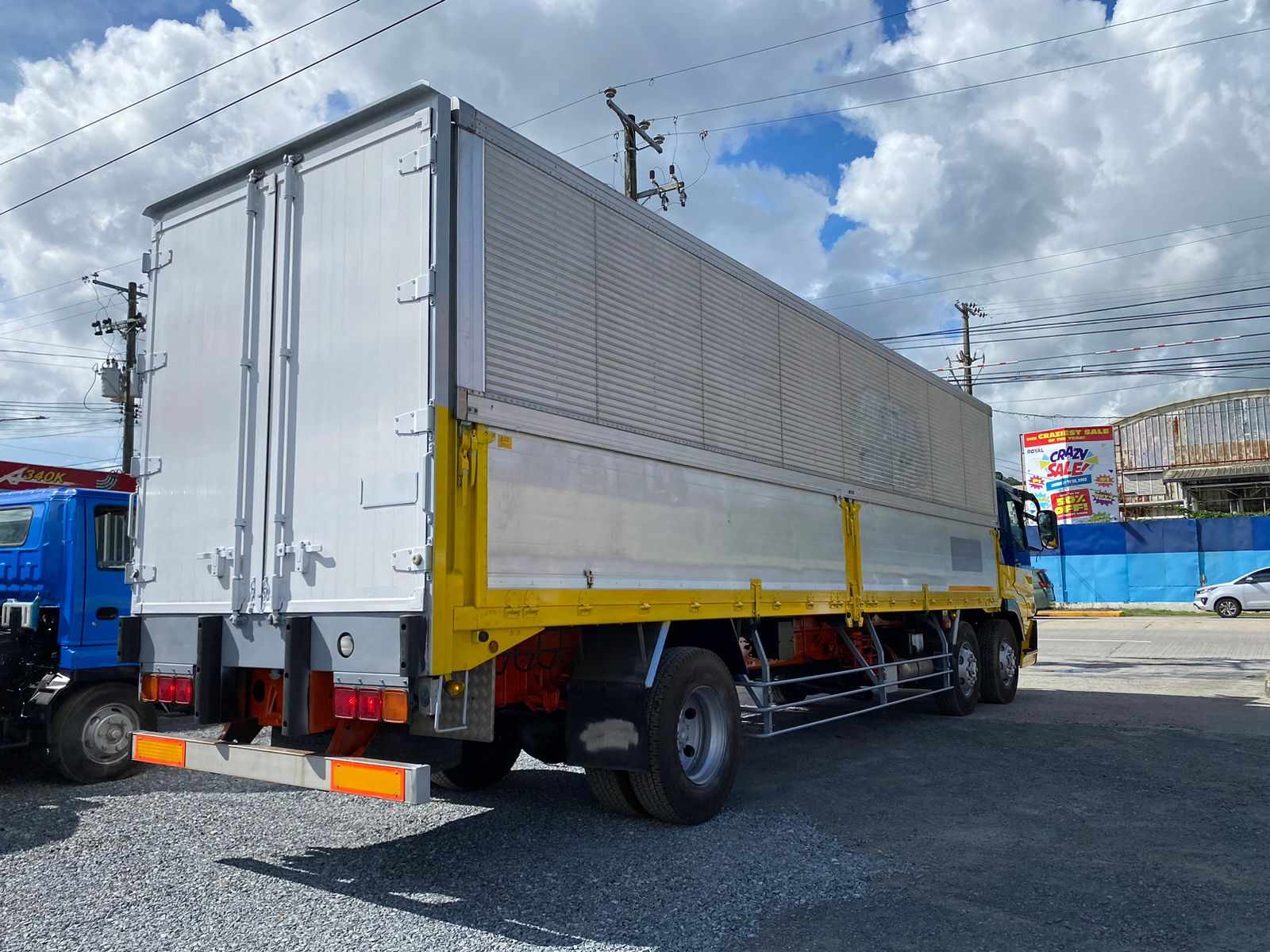 Fuso Super Great new face wingVan (8w) - Mateen Tokyo Intl. Inc