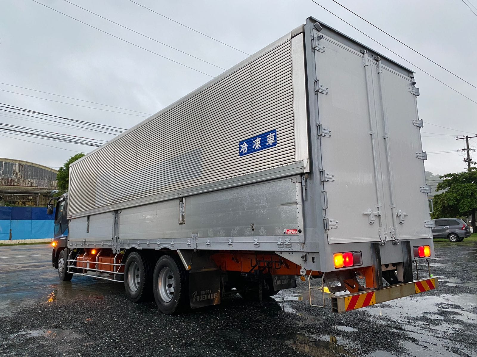 Fuso Super Great new face euro4 WingVan (10w) - Mateen Tokyo Intl. Inc