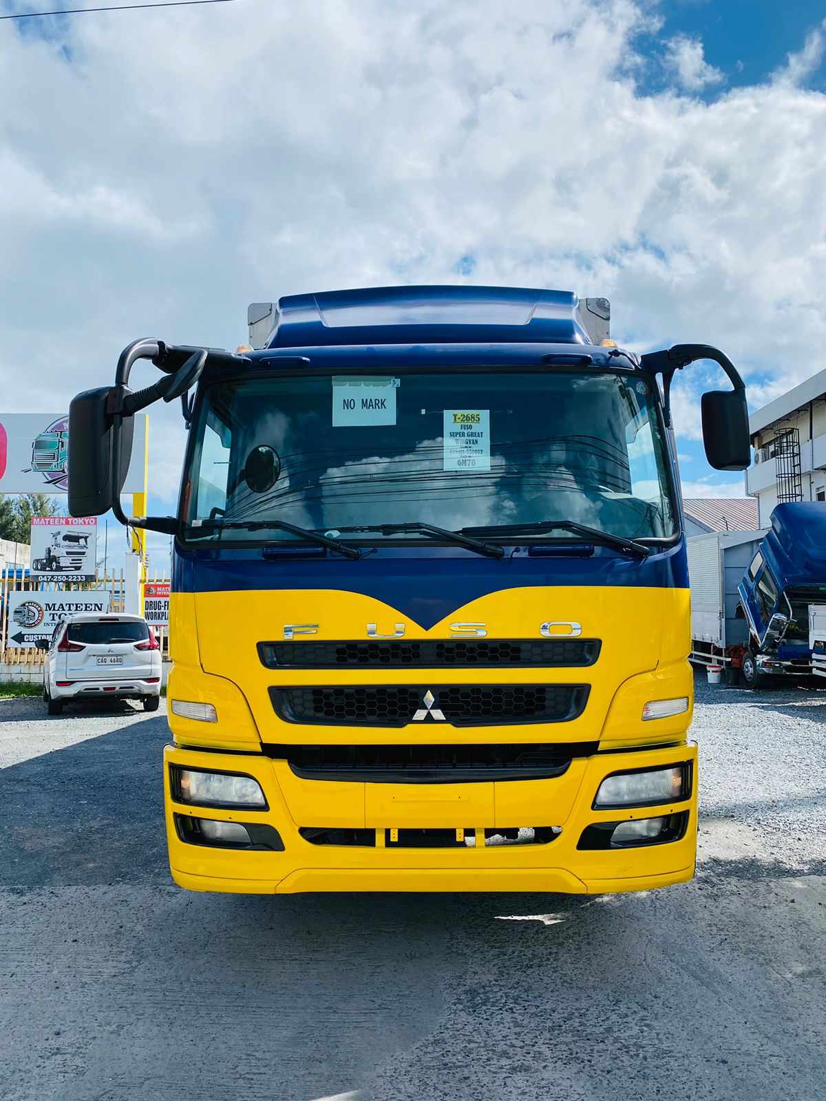 Fuso Super Great new face wingVan (8w) - Mateen Tokyo Intl. Inc