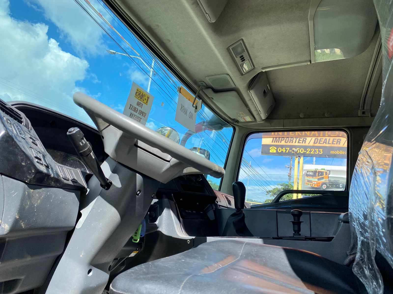 Fuso Super Great new face wingVan (8w) - Mateen Tokyo Intl. Inc