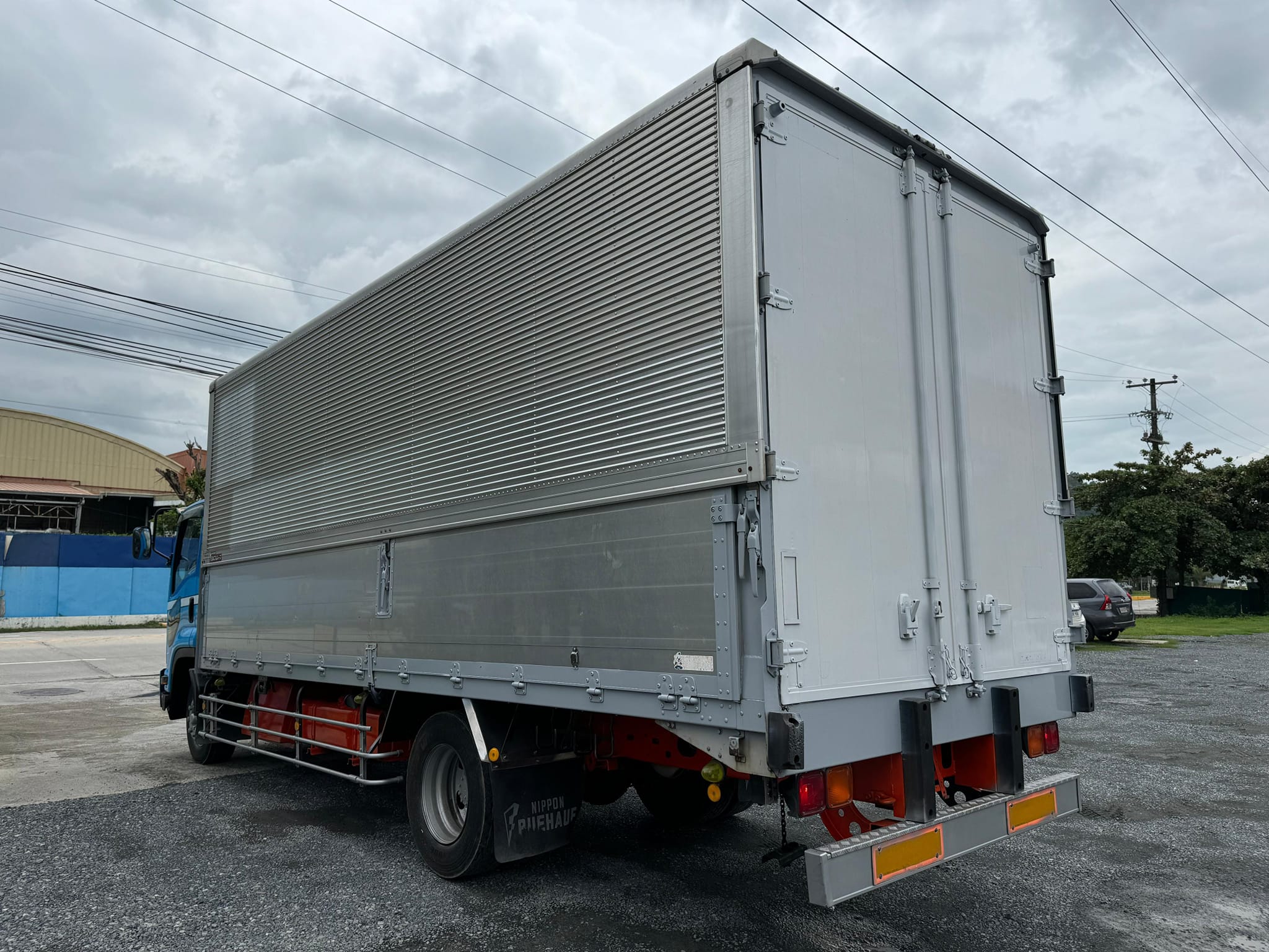 ISuzu Forward FTR WingVan (6w) - Mateen Tokyo Intl. Inc